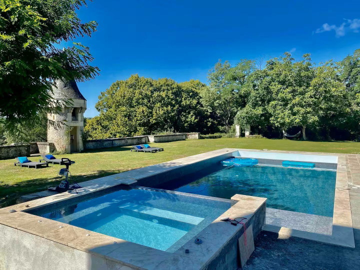 The Pool Side - Indre