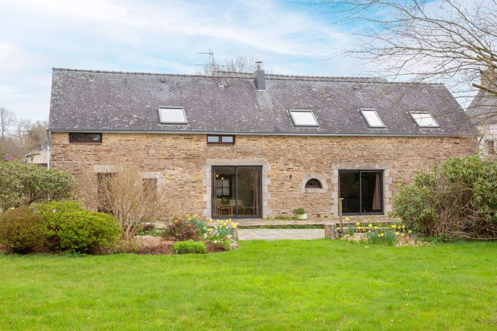 180 M² Cottage ∙ 4 Bedrooms ∙ 8 Guests - Pont-Aven