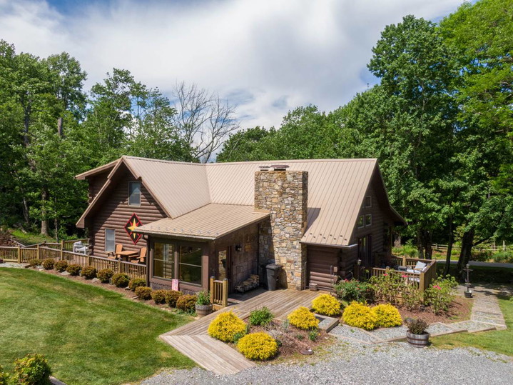 Cabin ∙ 3 Bedrooms ∙ 6 Guests - Blowing Rock, NC