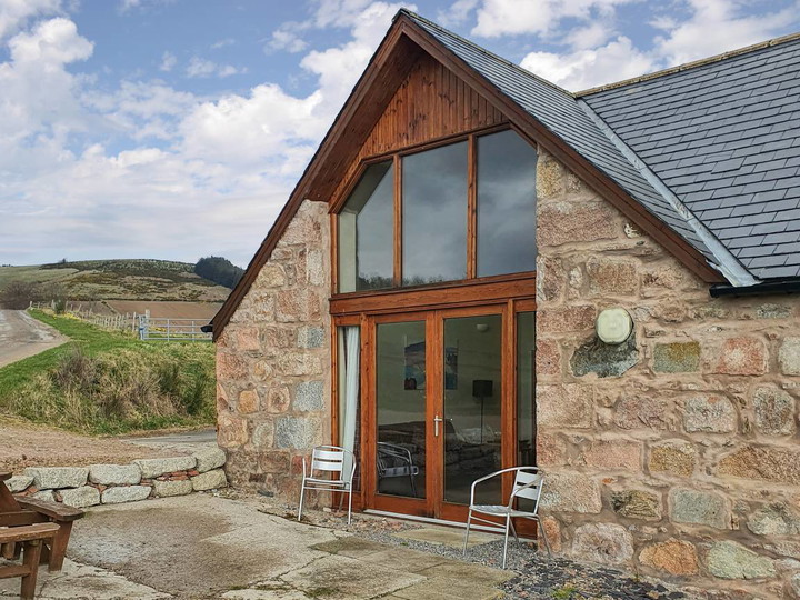 Cottage ∙ 3 Bedrooms ∙ 6 Guests - Aboyne