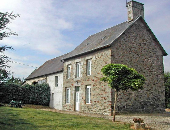 110 M² Gîte ∙ 4 Bedrooms ∙ 8 Guests - Normandy