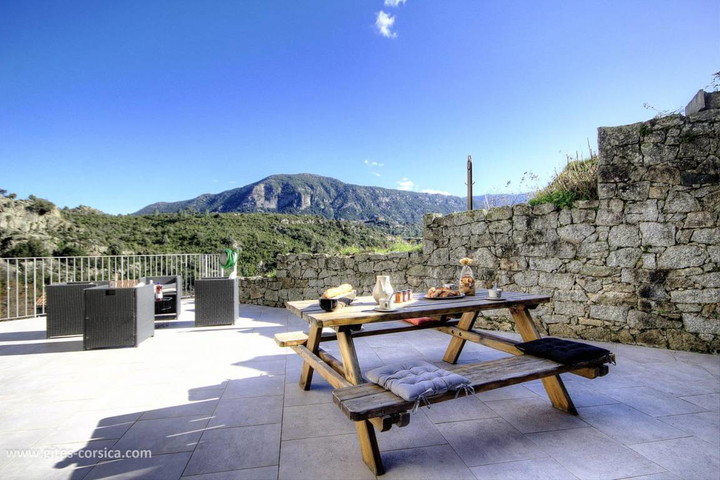 105 M² Gîte ∙ 2 Chambres ∙ 4 Personnes - Corse