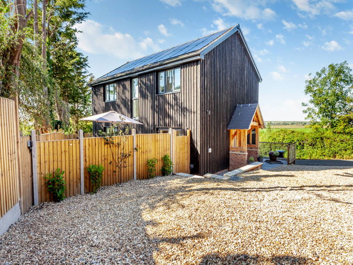 Cottage ∙ 4 Bedrooms ∙ 8 Guests - Clevedon, UK
