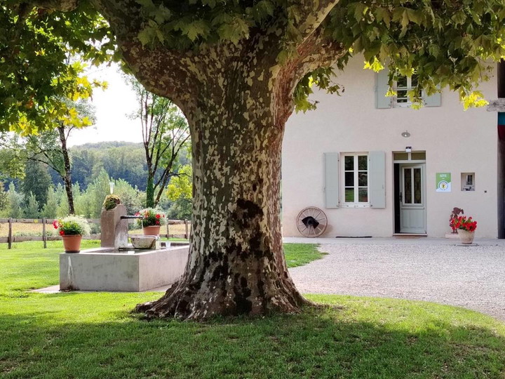 70 M² Gîte ∙ 2 Chambres ∙ 4 Personnes - Ain
