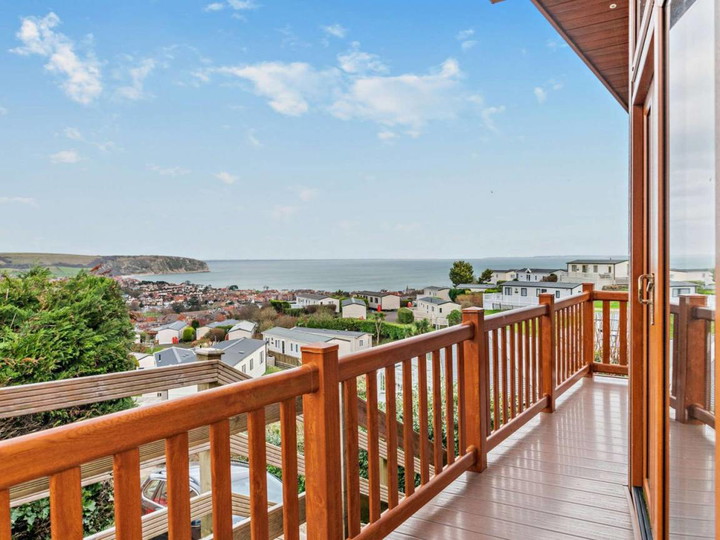 Lodge ∙ 3 Bedrooms ∙ 6 Guests - Swanage