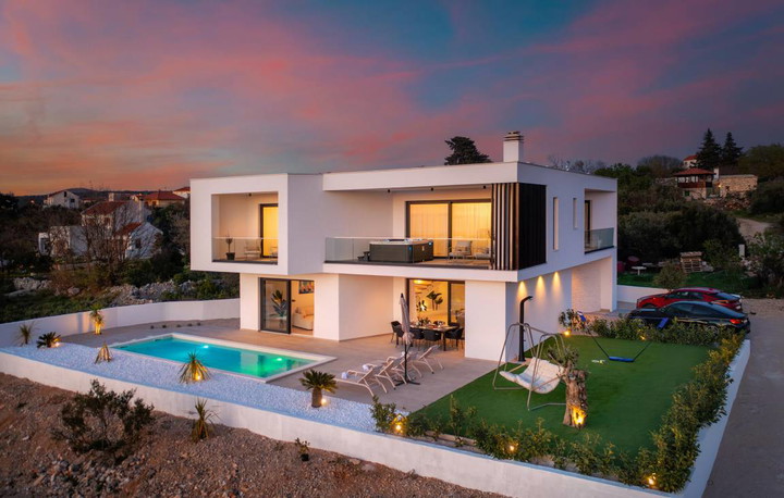 260 M² Ferienhaus ∙ 4 Schlafzimmer ∙ 10 Gäste - Primošten