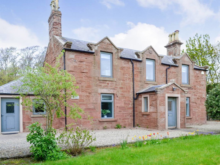 Cottage ∙ 3 Bedrooms ∙ 6 Guests - Arbroath