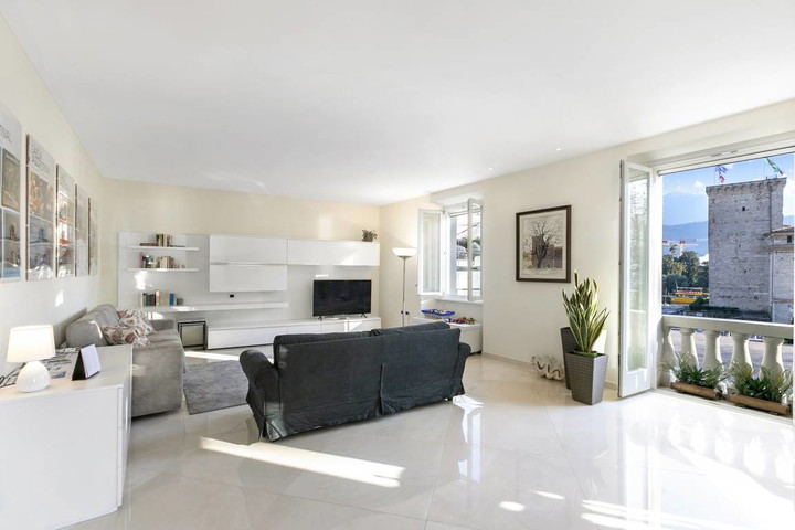 240 M² Apartamento ∙ 2 Habitaciones ∙ 7 Huéspedes - Riva del Garda