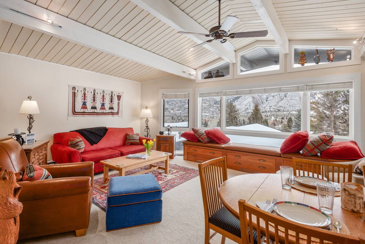 86 M² House ∙ 2 Bedrooms ∙ 6 Guests - Aspen, CO