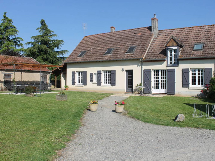 160 M² Cottage ∙ 4 Chambres ∙ 12 Personnes - Indre
