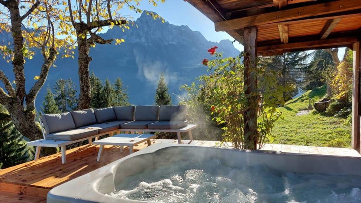 200 M² Chalet ∙ 5 Schlafzimmer ∙ 14 Gäste - Lauenen
