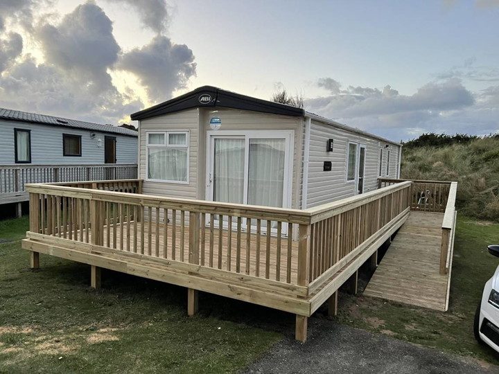 Holiday Park ∙ 3 Bedrooms ∙ 8 Guests - St Agnes