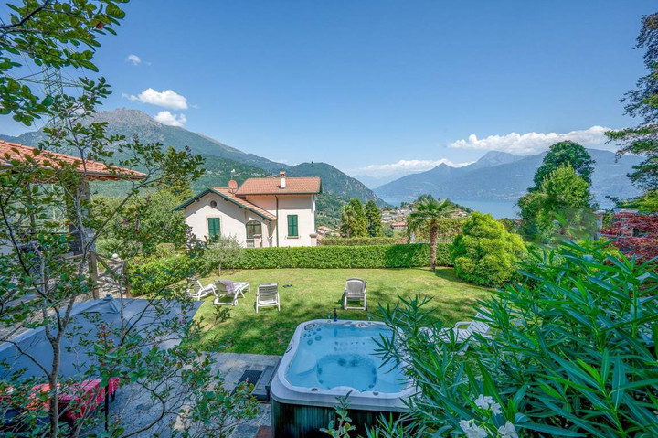 240 M² House ∙ 5 Bedrooms ∙ 10 Guests - Menaggio