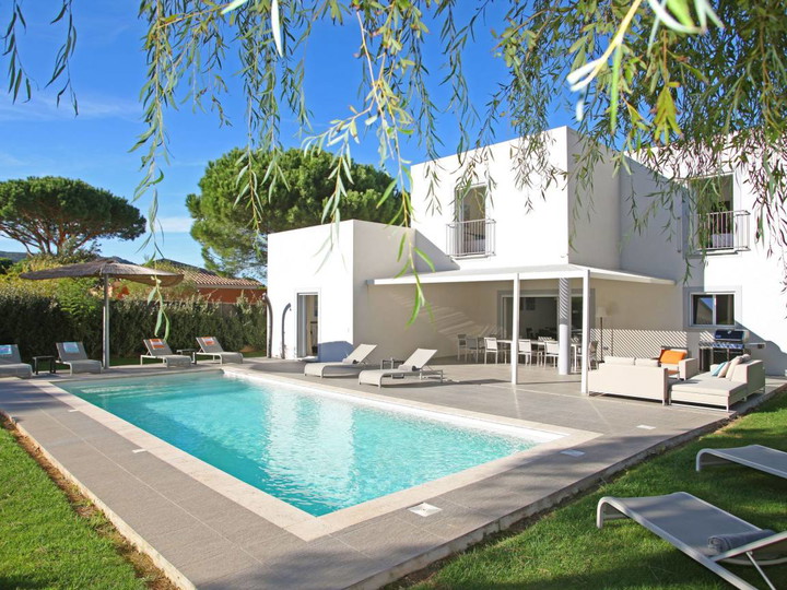 224 M² House ∙ 6 Bedrooms ∙ 10 Guests - Calvi