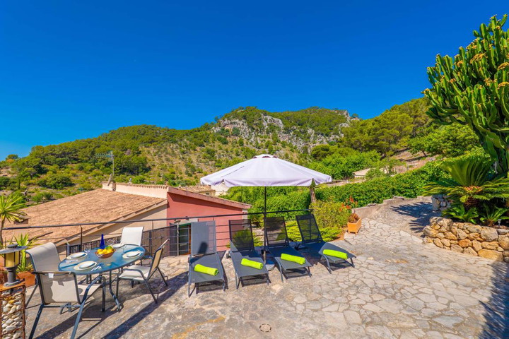 247 M² Chalet ∙ 4 Bedrooms ∙ 8 Guests - Selva