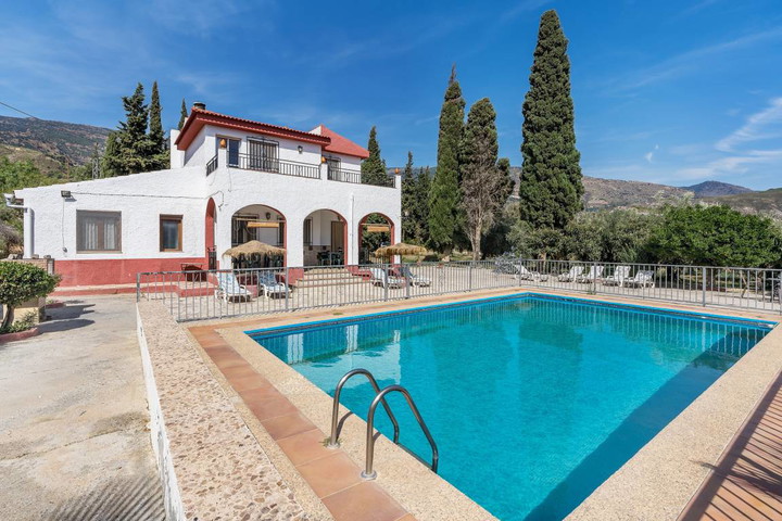 200 M² House ∙ 6 Bedrooms ∙ 12 Guests - Lanjarón