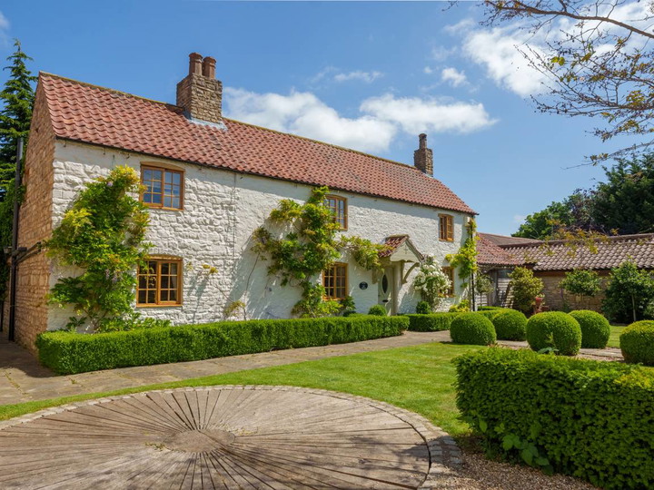 Cottage ∙ 4 Bedrooms ∙ 8 Guests - Doncaster