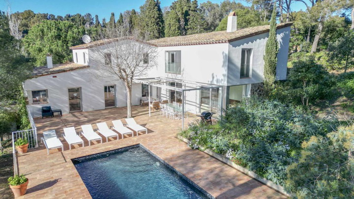 350 M² Villa ∙ 4 Bedrooms ∙ 8 Guests - Blanes