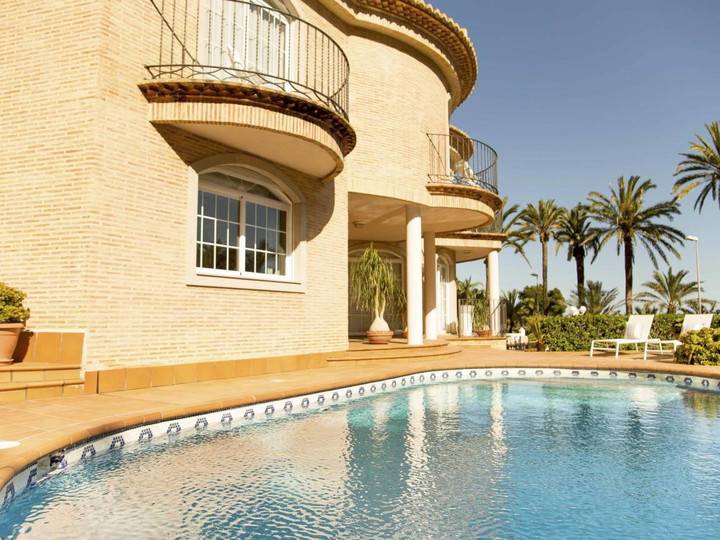 426 M² House ∙ 6 Bedrooms ∙ 12 Guests - Cullera
