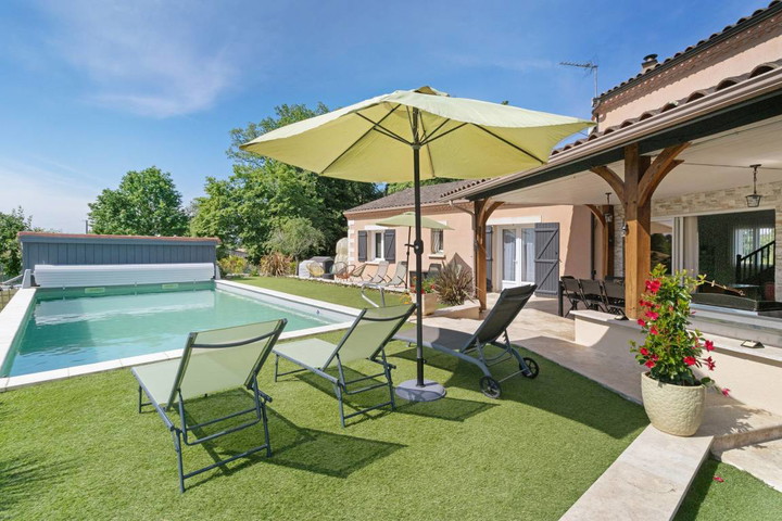 180 M² Maison De Vacances ∙ 4 Chambres ∙ 9 Personnes - Périgueux