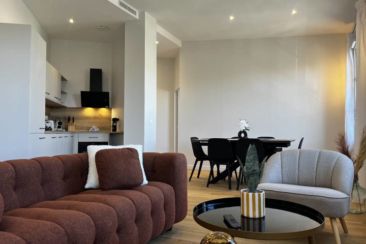 70 M² Appartement ∙ 3 Chambres ∙ 6 Personnes - Floirac