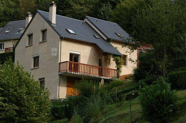 140 M² Chalet ∙ 4 Bedrooms ∙ 8 Guests - Cauterets