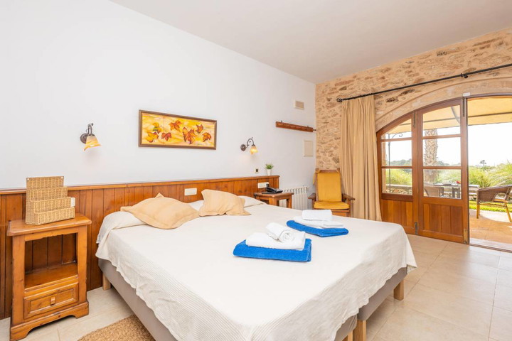 18 M² Hotel ∙ 1 Quarto ∙ 2 Hóspedes - Cala Llombards