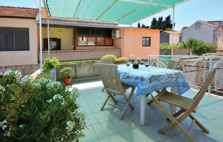 80 M² Apartment ∙ 3 Bedrooms ∙ 5 Guests - Stari Grad