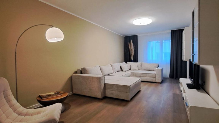 112 M² House ∙ 2 Bedrooms ∙ 6 Guests - Düsseldorf