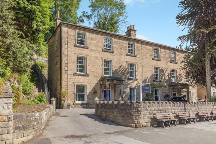 Cottage ∙ 7 Bedrooms ∙ 16 Guests - Matlock