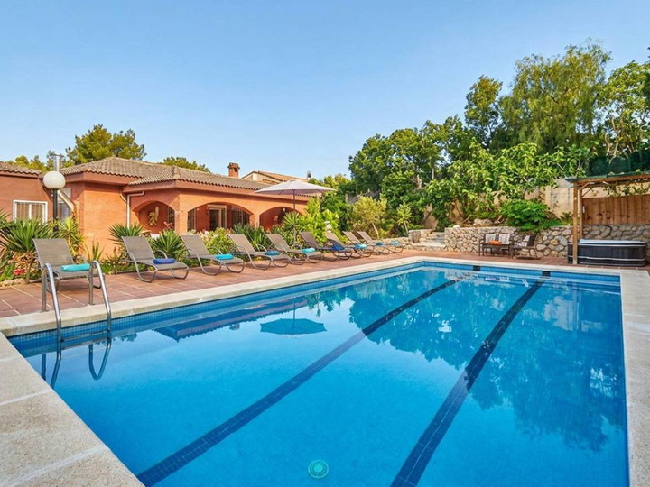 400 M² Villa ∙ 7 Habitaciones ∙ 12 Huéspedes - Sitges
