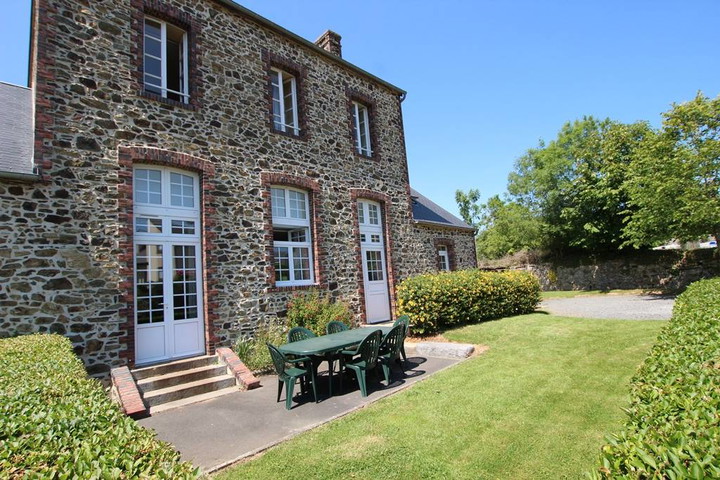 123 M² Gîte ∙ 4 Chambres ∙ 8 Personnes - Coutances