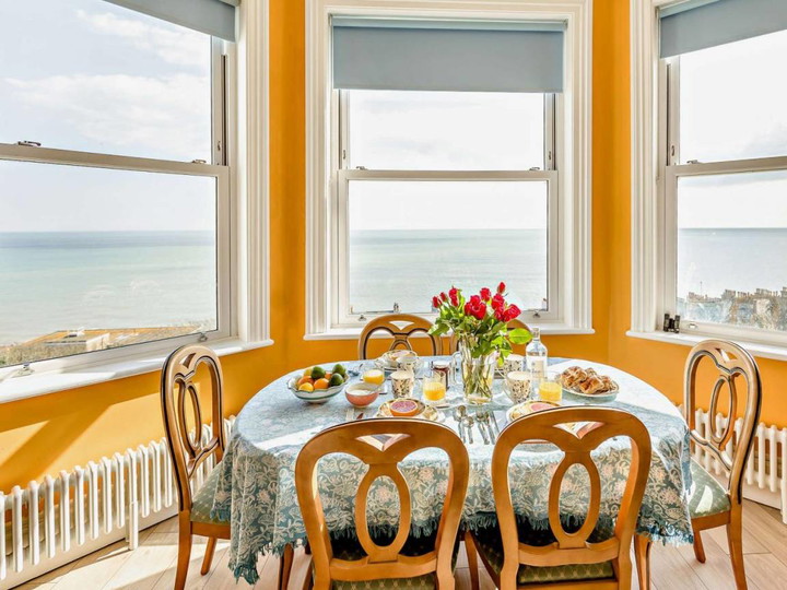 Apartment ∙ 2 Bedrooms ∙ 4 Guests - Hastings, UK