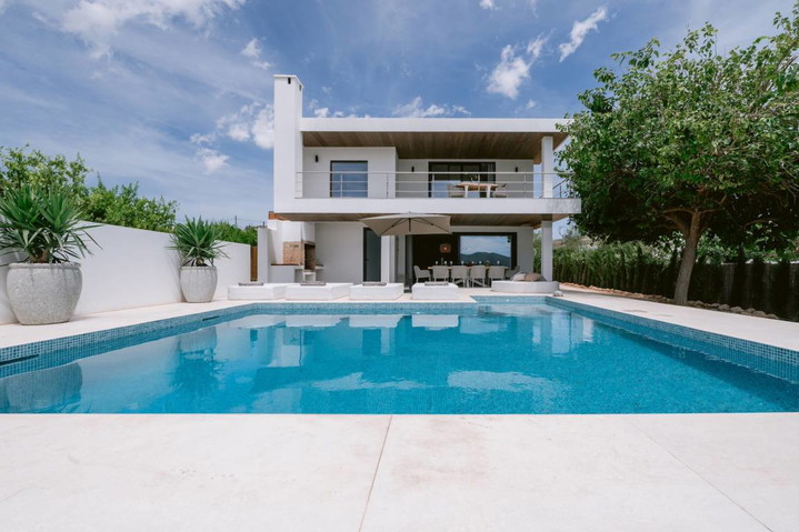 398 M² Villa ∙ 5 Bedrooms ∙ 10 Guests - Ibiza