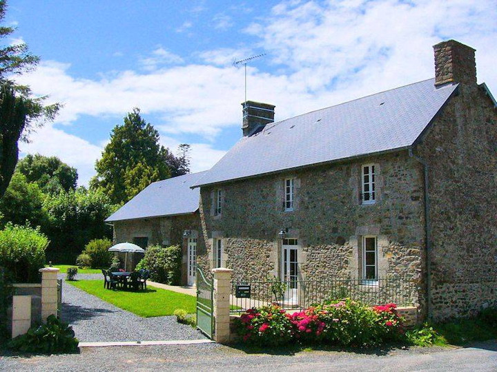 120 M² Gîte ∙ 3 Chambres ∙ 6 Personnes - Coutances