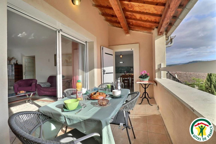 110 M² Gîte ∙ 2 Chambres ∙ 4 Personnes - Pierrelatte