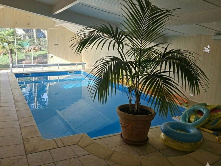 210 M² Maison De Vacances ∙ 4 Chambres ∙ 10 Personnes - Le Mans