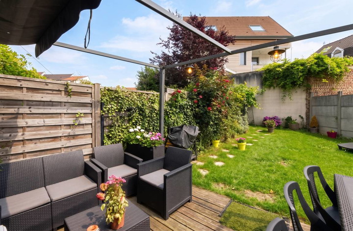 120 M² Maison De Vacances ∙ 4 Chambres ∙ 8 Personnes - Lambersart