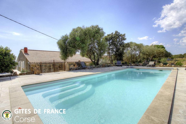210 M² Gîte ∙ 5 Chambres ∙ 12 Personnes - Corse-du-Sud