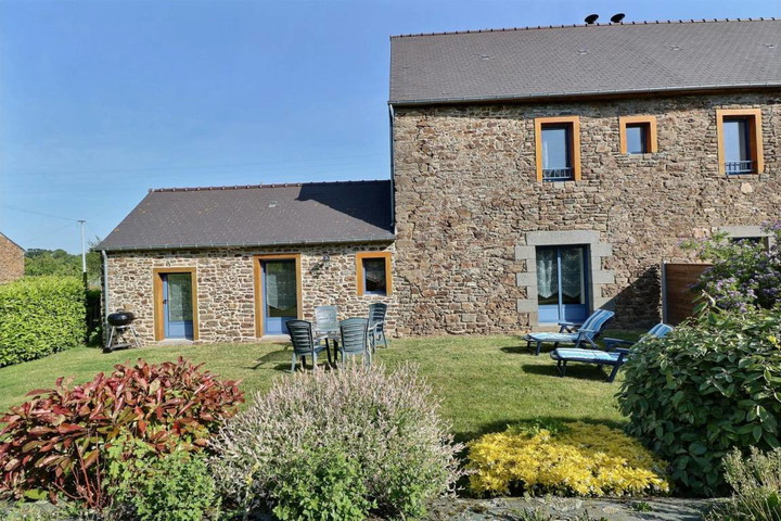 71 M² Gîte ∙ 2 Chambres ∙ 4 Personnes - Plouër-sur-Rance