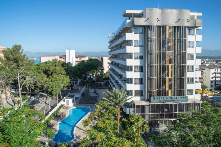 32 M² Hôtel ∙ 4 Personnes - Salou
