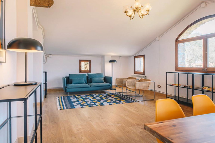 160 M² Apartment ∙ 2 Bedrooms ∙ 5 Guests - Besalú