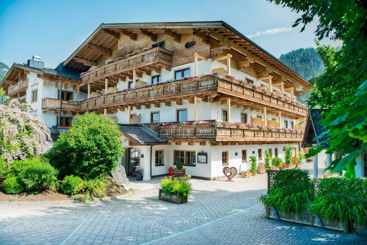 53 M² Hotel ∙ 1 Bedroom ∙ 4 Guests - Saalfelden