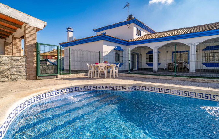 240 M² Huis ∙ 5 Slaapkamers ∙ 10 Gasten - San Roque