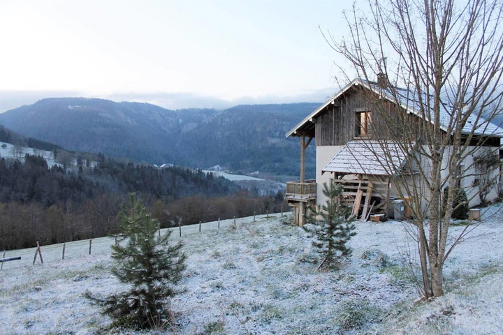 84 M² Maison De Vacances ∙ 3 Chambres ∙ 8 Personnes - Doubs