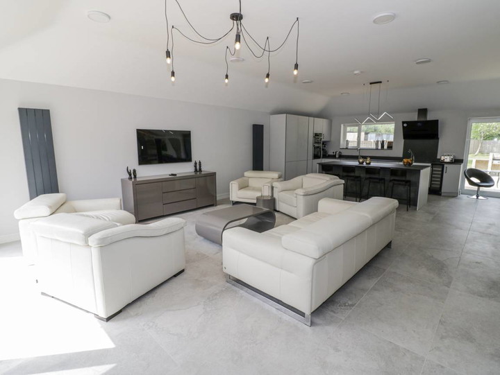 Cottage ∙ 5 Bedrooms ∙ 10 Guests - Broadway
