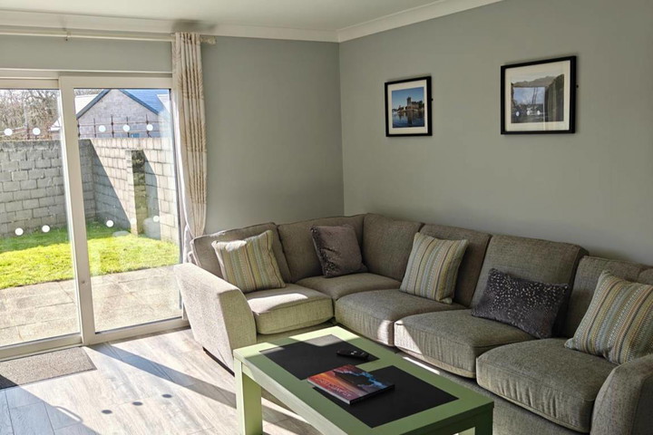 115 M² House ∙ 4 Bedrooms ∙ 8 Guests - Killarney