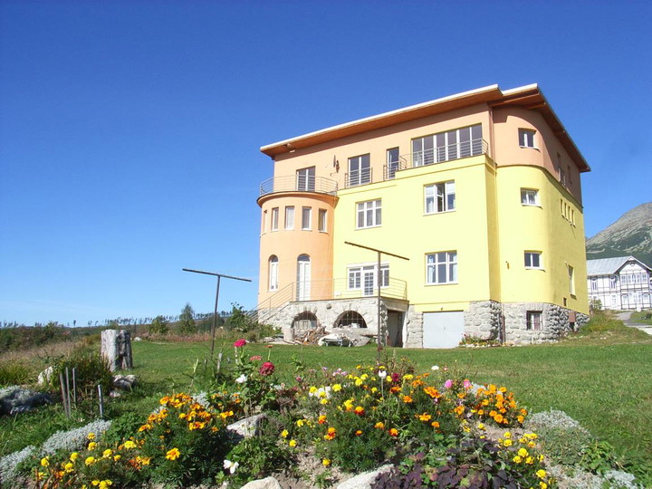 130 M² Apartamento ∙ 3 Habitaciones ∙ 8 Huéspedes - Slovakia