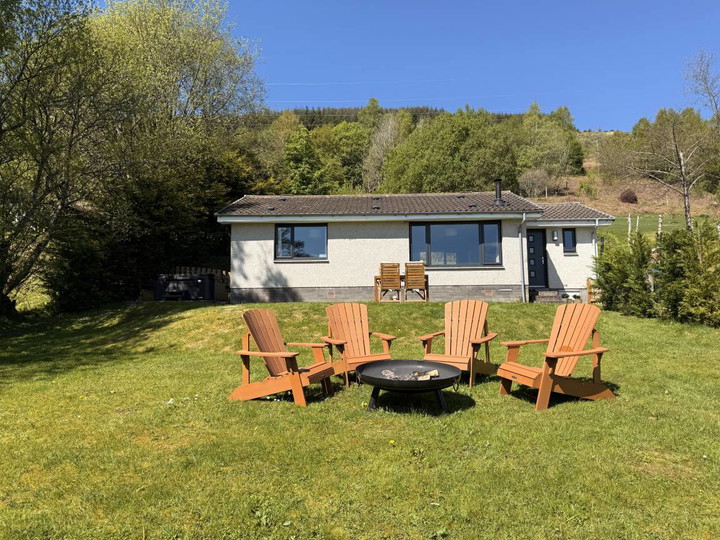 Cottage ∙ 2 Bedrooms ∙ 4 Guests - Kenmore