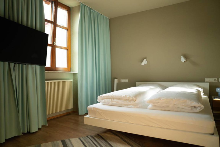 20 M² Hotel ∙ 1 Schlafzimmer ∙ 2 Gäste - Burrweiler